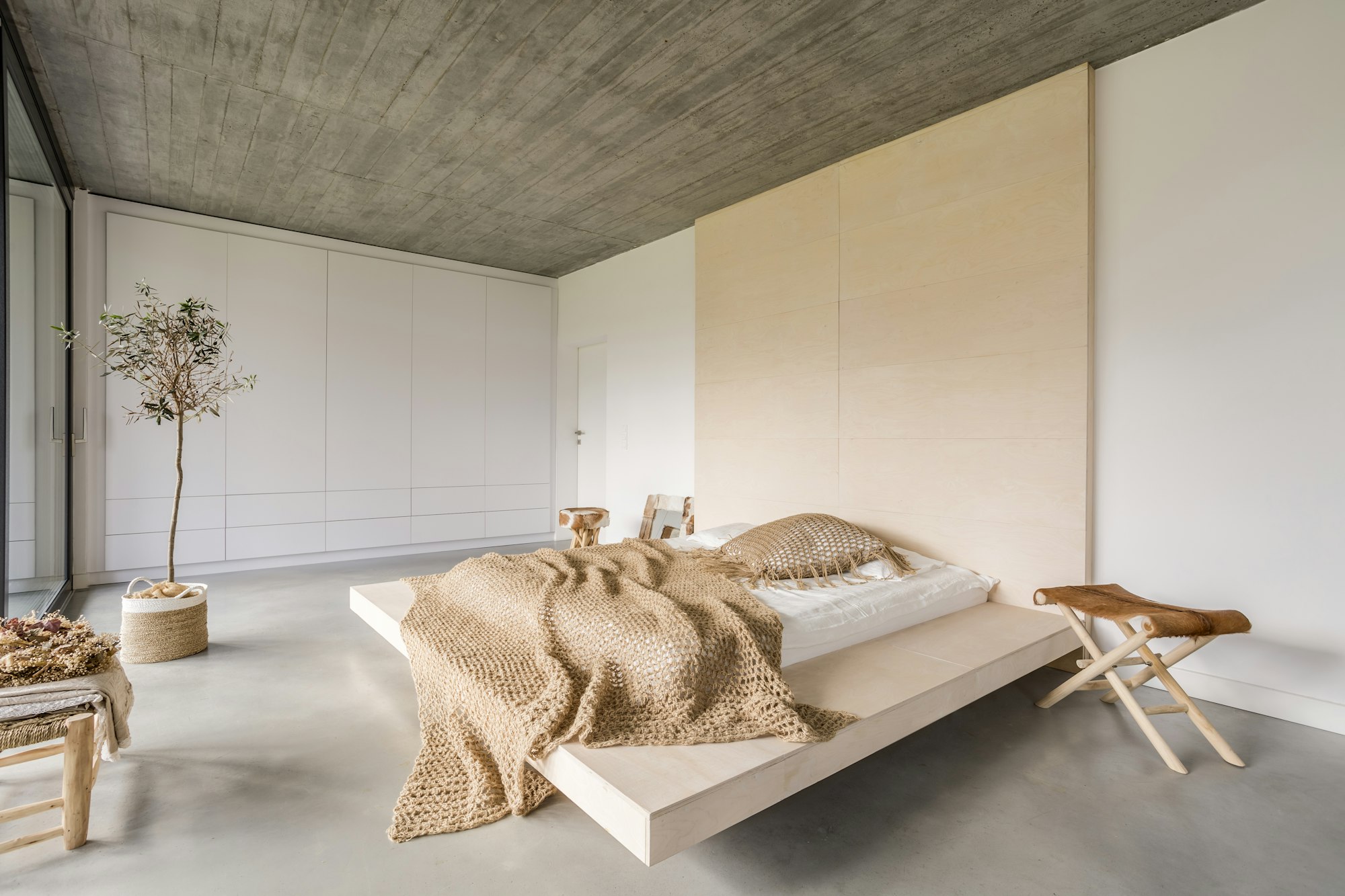 Secretos del Minimalismo Funcional en el Diseño de Interiores